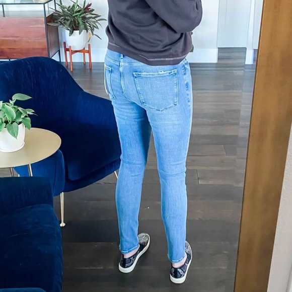 Frame Denim | Jeans | Nwt Frame Le One Mid Rise Skinny Jeans Size 2 ...